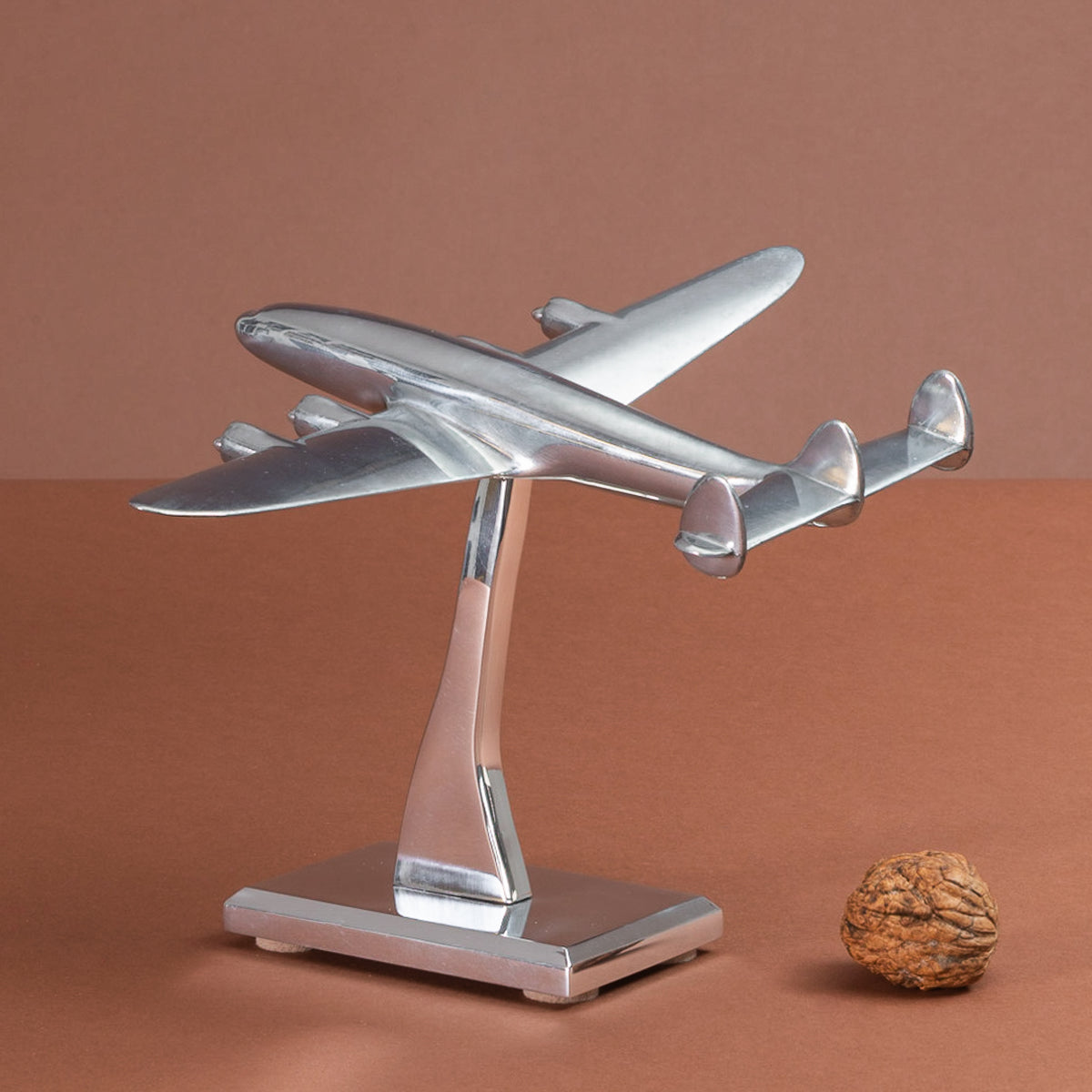 Polished Aluminium Lockheed Constellation Model – Bentleys London