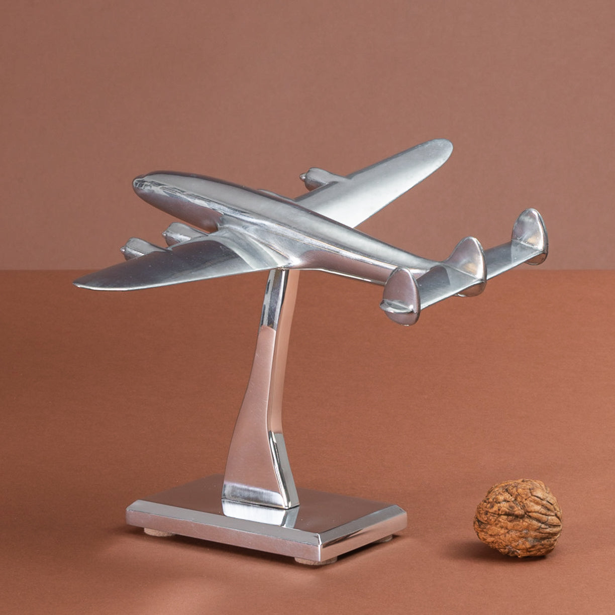 Polished Aluminium Lockheed Constellation Model – Bentleys London