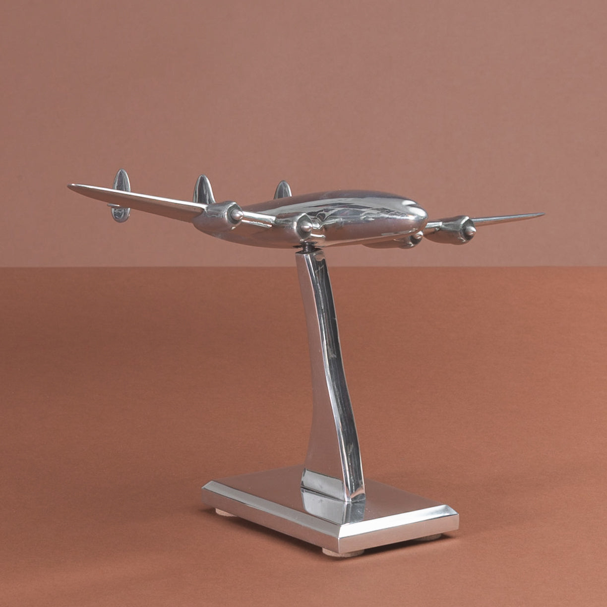 Polished Aluminium Lockheed Constellation Model – Bentleys London