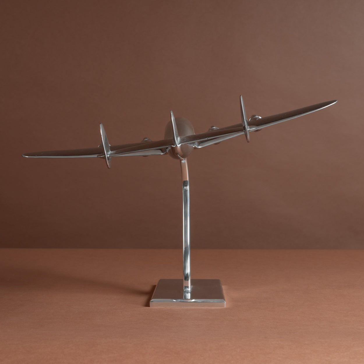 Large Polished Aluminium Lockheed Super Constellation Model – Bentleys ...