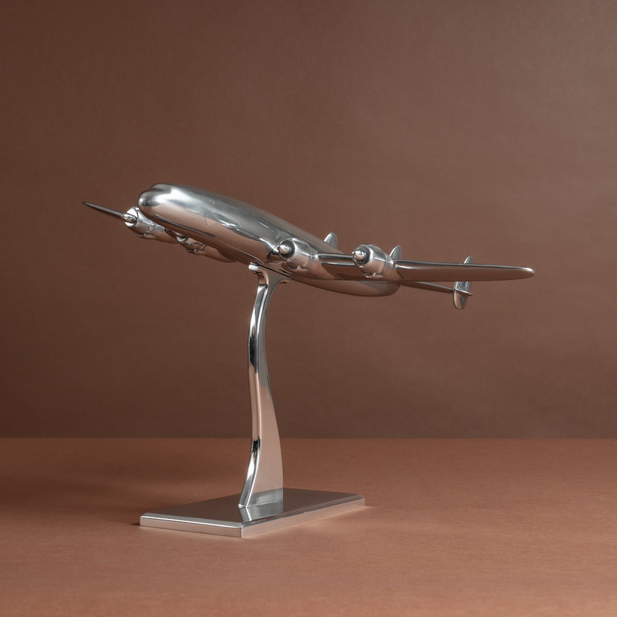 Large Polished Aluminium Lockheed Super Constellation Model – Bentleys ...