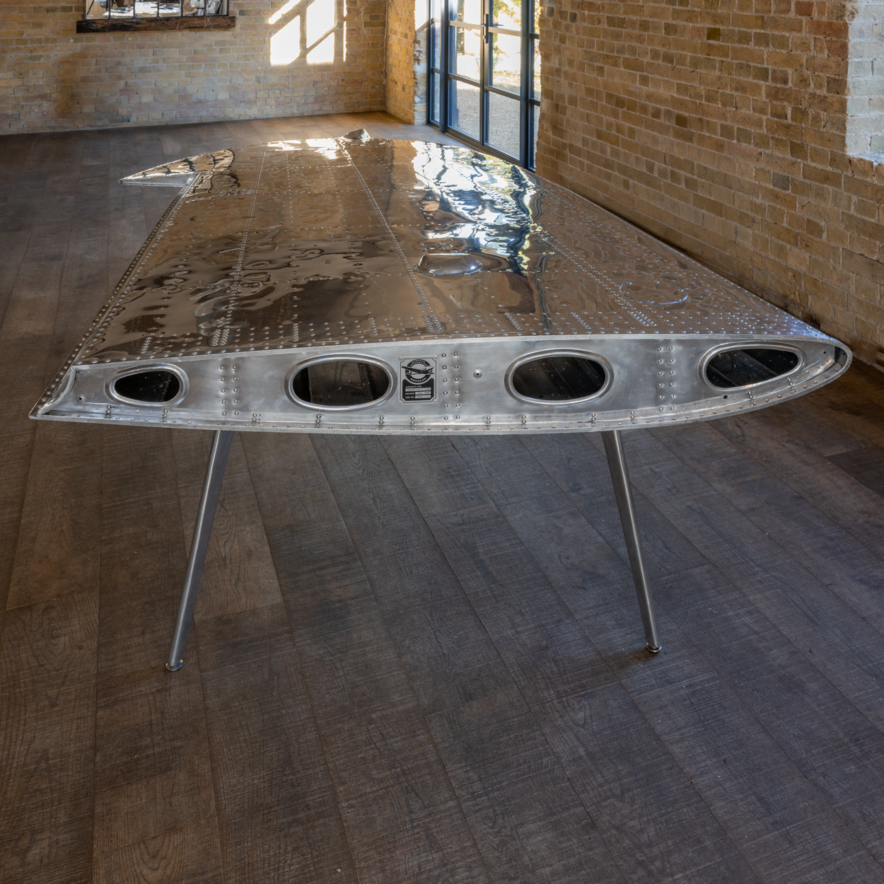 DC-3 ‘Dakota’ Wingtip Desk – Bentleys London