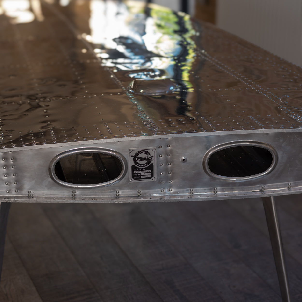 DC-3 ‘Dakota’ Wingtip Desk – Bentleys London