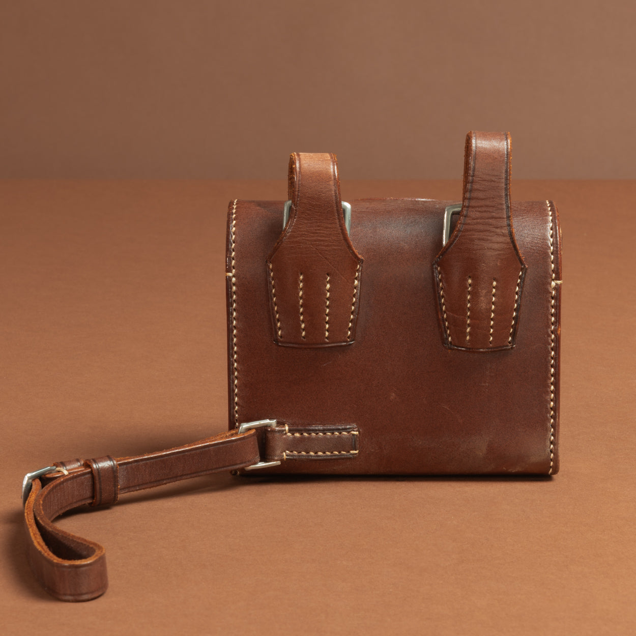 Leather Cased Sandwich Tin – Bentleys London