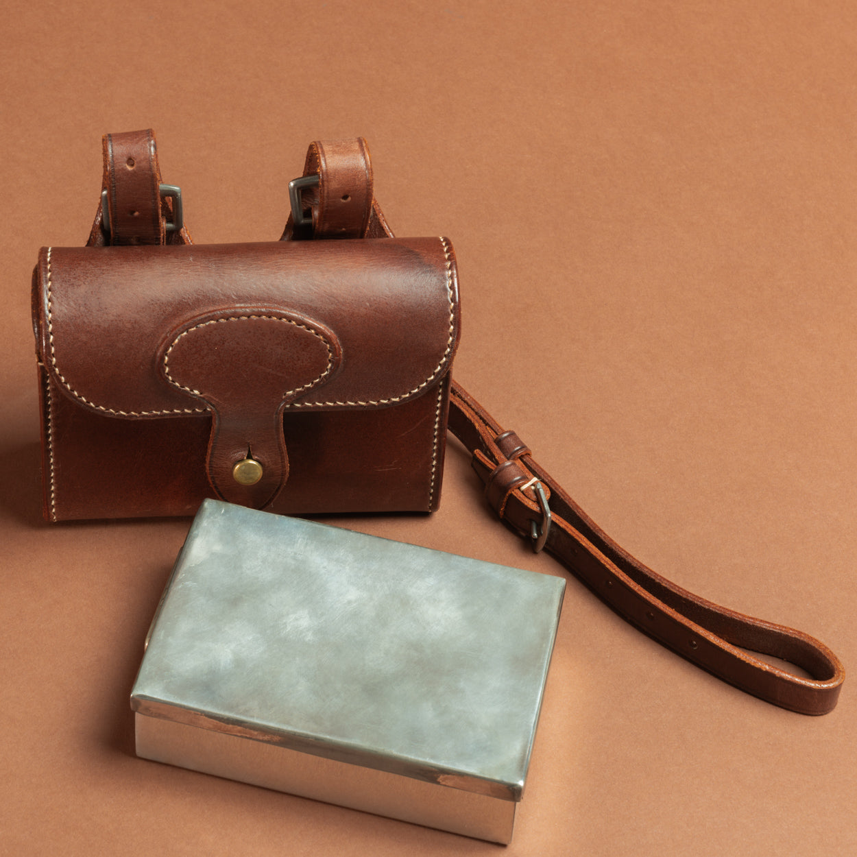 Leather Cased Sandwich Tin – Bentleys London