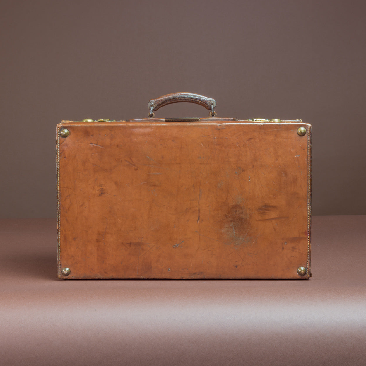 Mid Tan Leather Case – Bentleys London