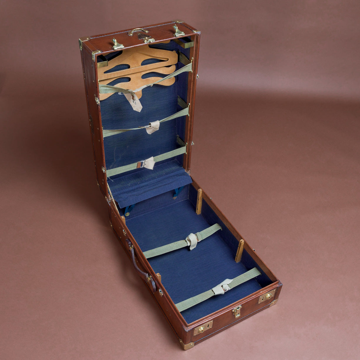 Pair of 'Piccolo' Wardrobe Trunks – Bentleys London