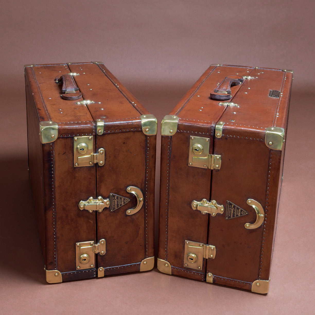 Pair of 'Piccolo' Wardrobe Trunks – Bentleys London