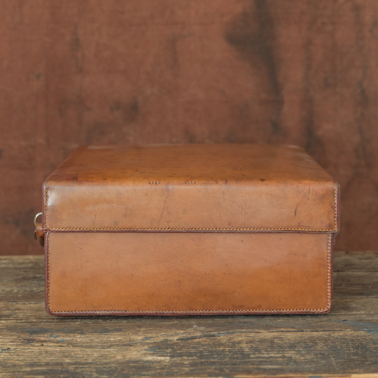 Tan Leather Case – Bentleys London
