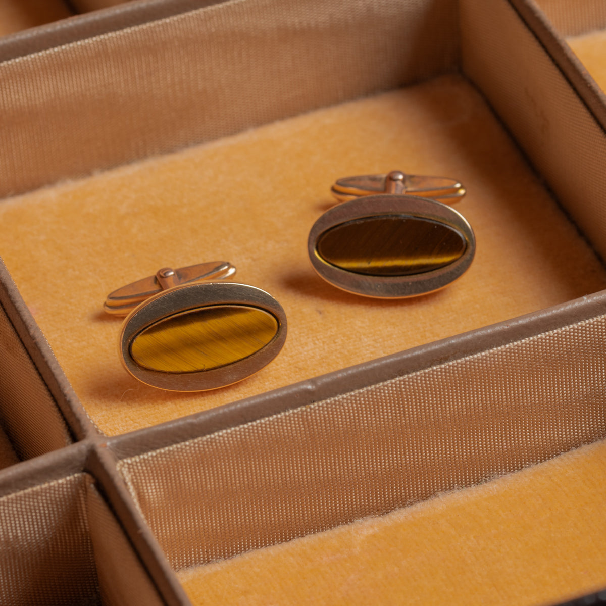 Gold and Tiger’s Eye Cufflinks – Bentleys London