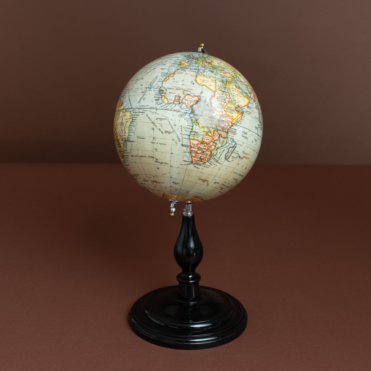 Geographia 8 Inch Globe on Wooden Base – Bentleys London
