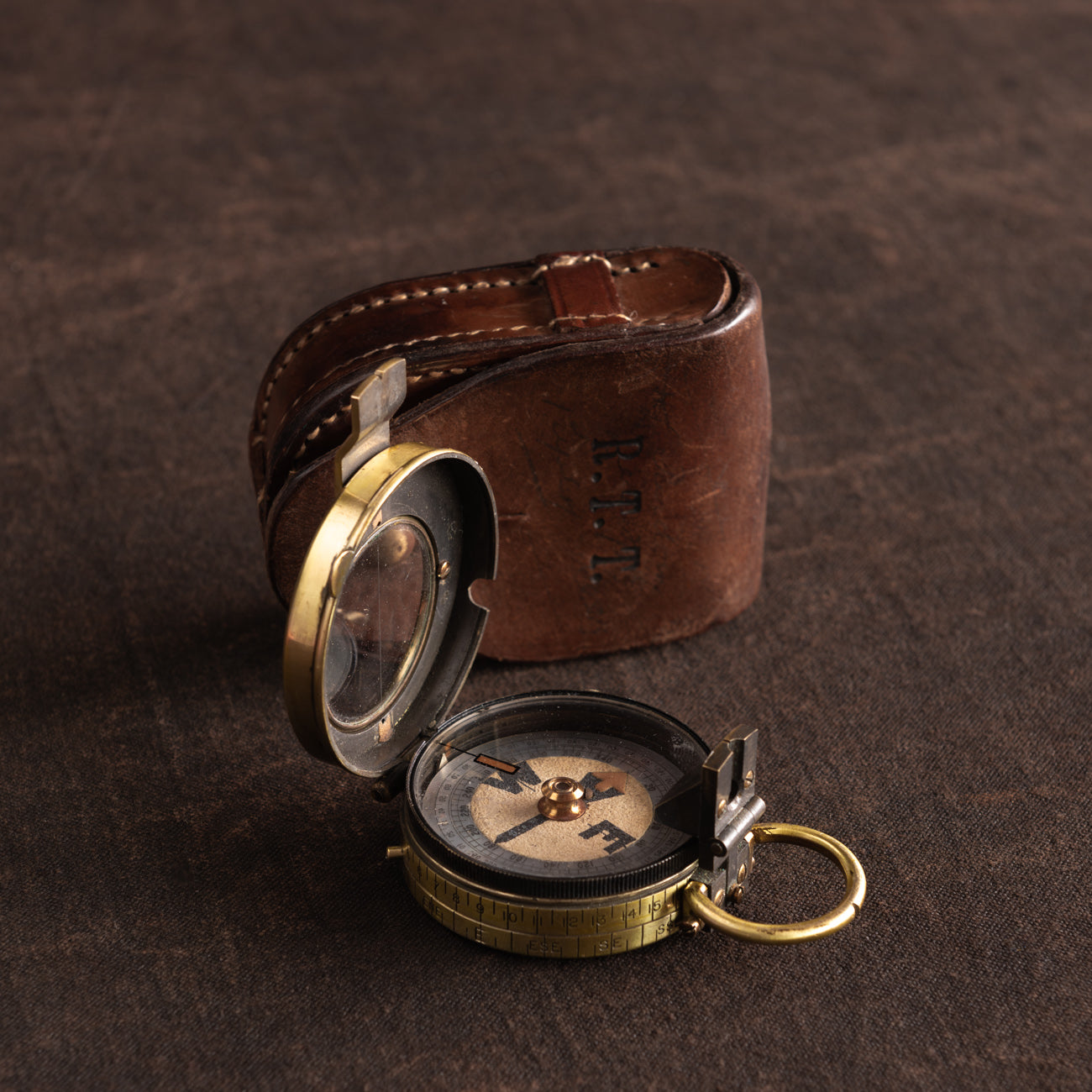 Brass Prismatic Compass in Leather Case – Bentleys London