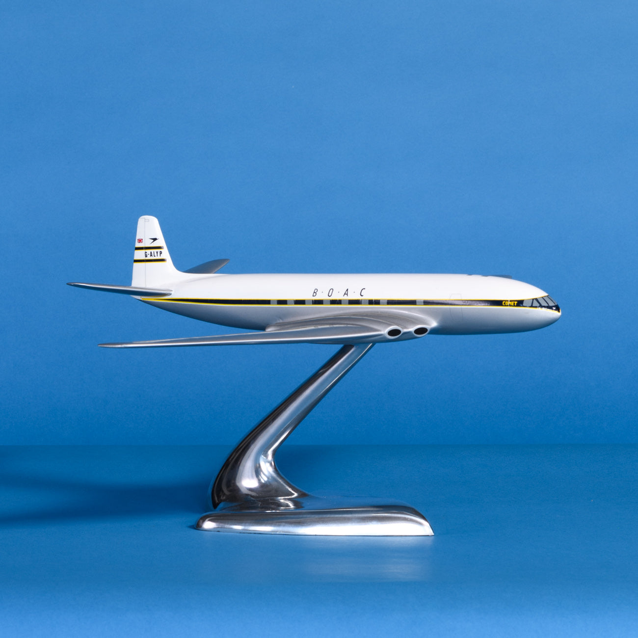 Bentleys London | Shop Objects | De Havilland Comet 1 in BOAC Livery