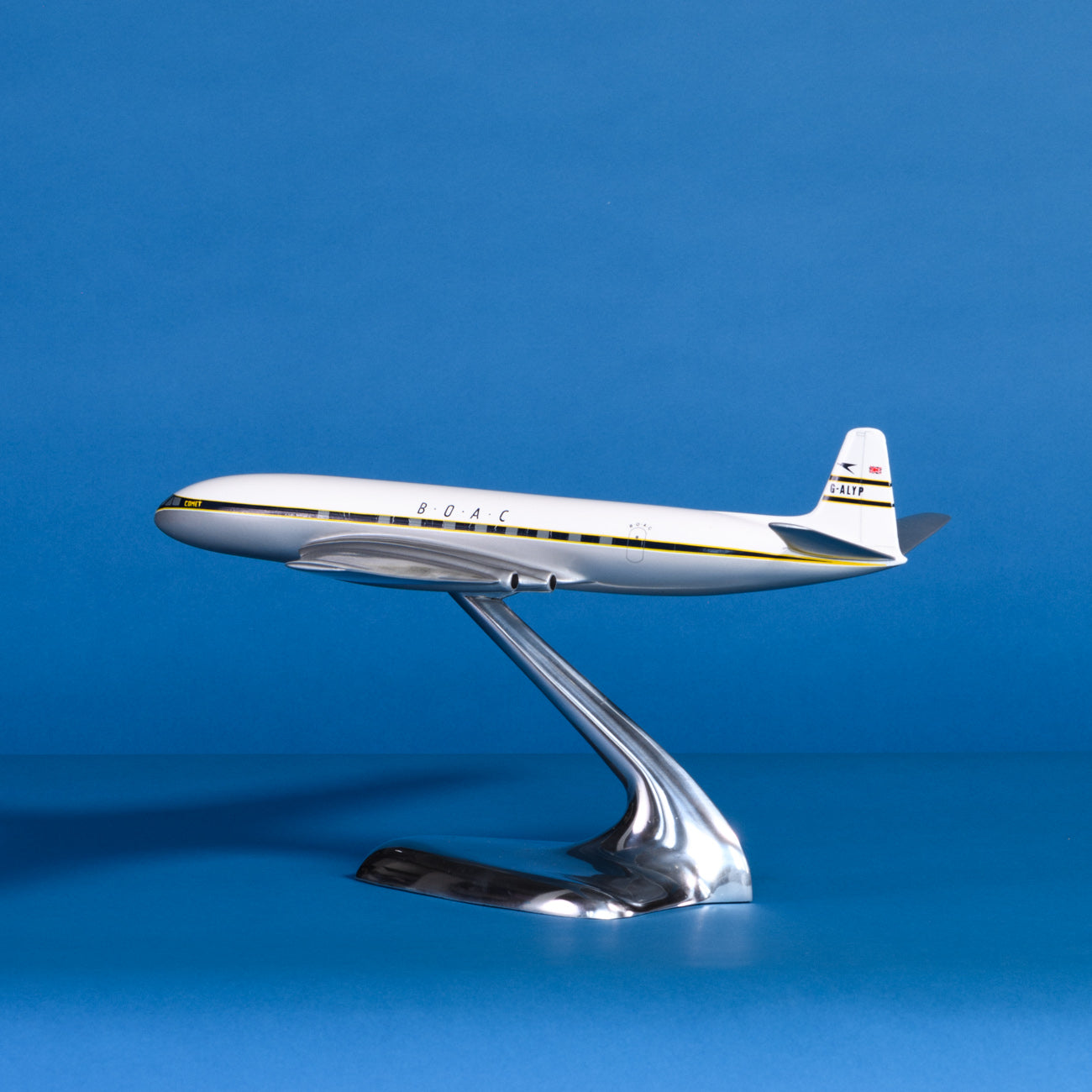 Bentleys London | Shop Objects | De Havilland Comet 1 in BOAC Livery