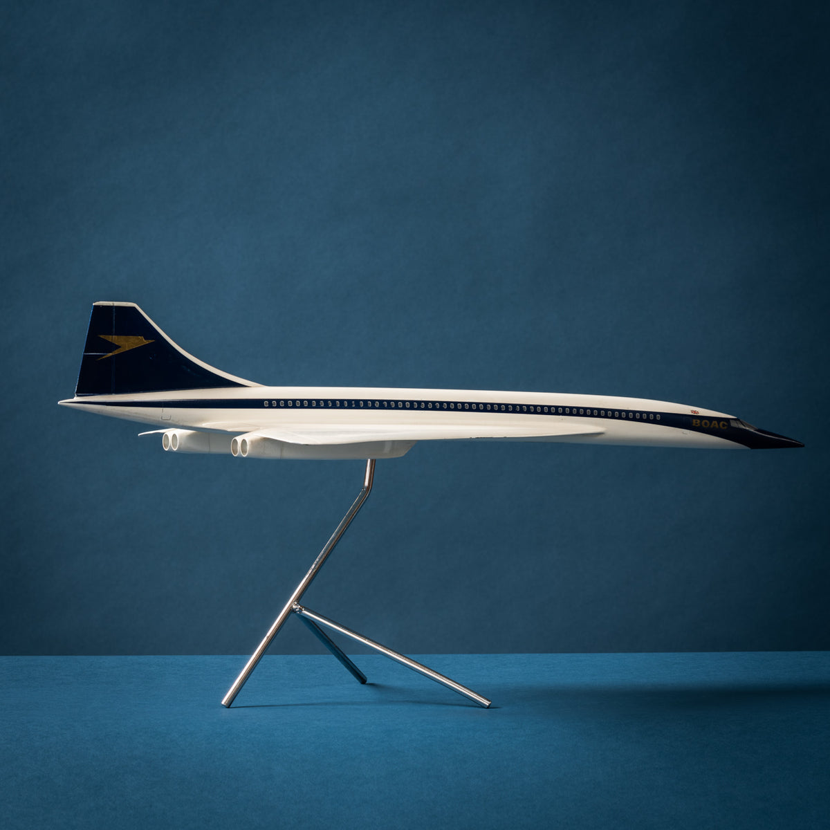 Model Concorde in BOAC Livery – Bentleys London