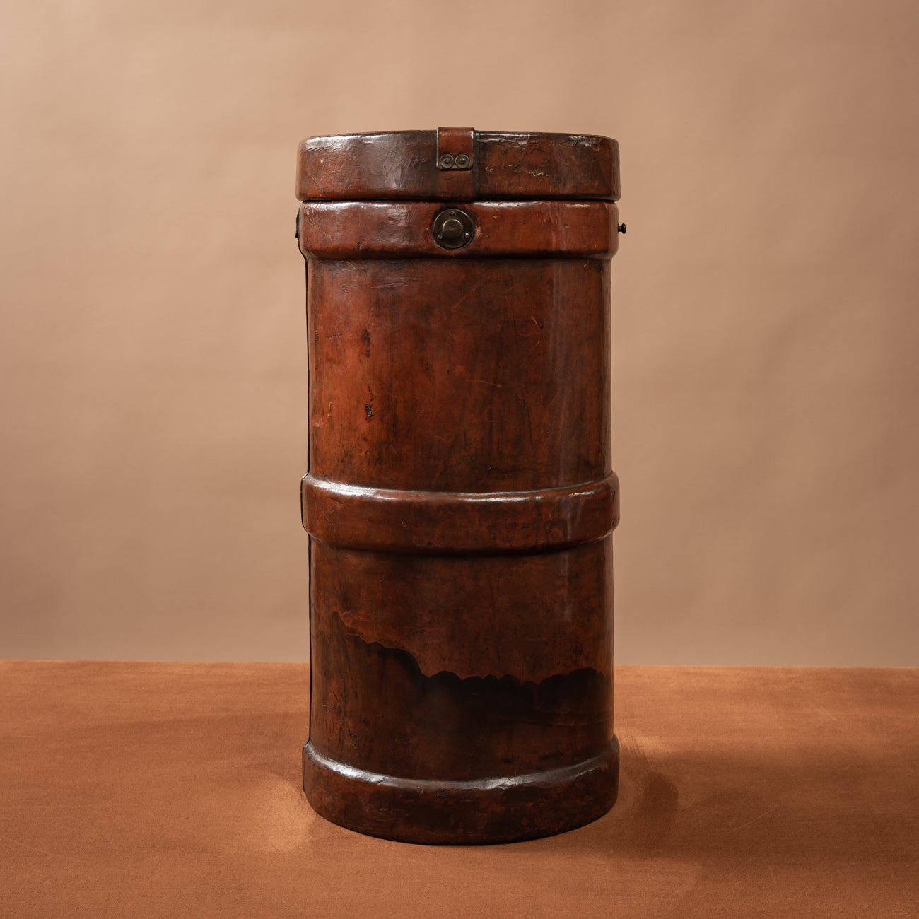 Large Leather Cordite Carrier with Lid – Bentleys London