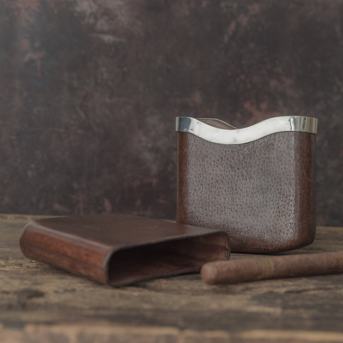Large Pigskin Cigar Case with Silver Band – Bentleys London