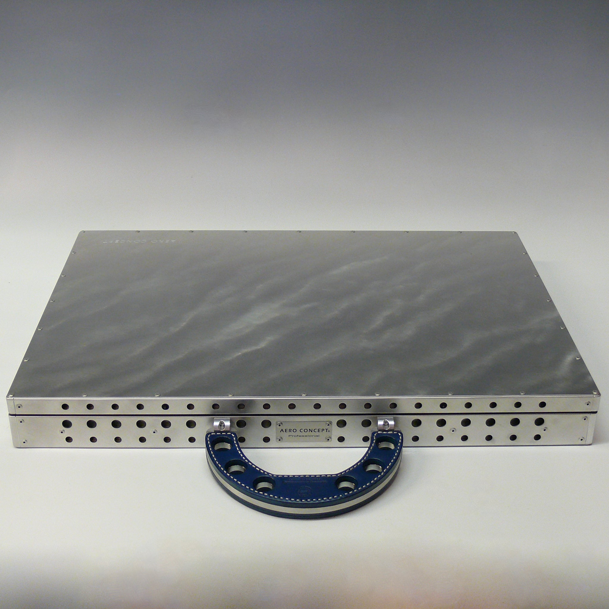 Aero Concept Duralumin Attaché Case – Bentleys London