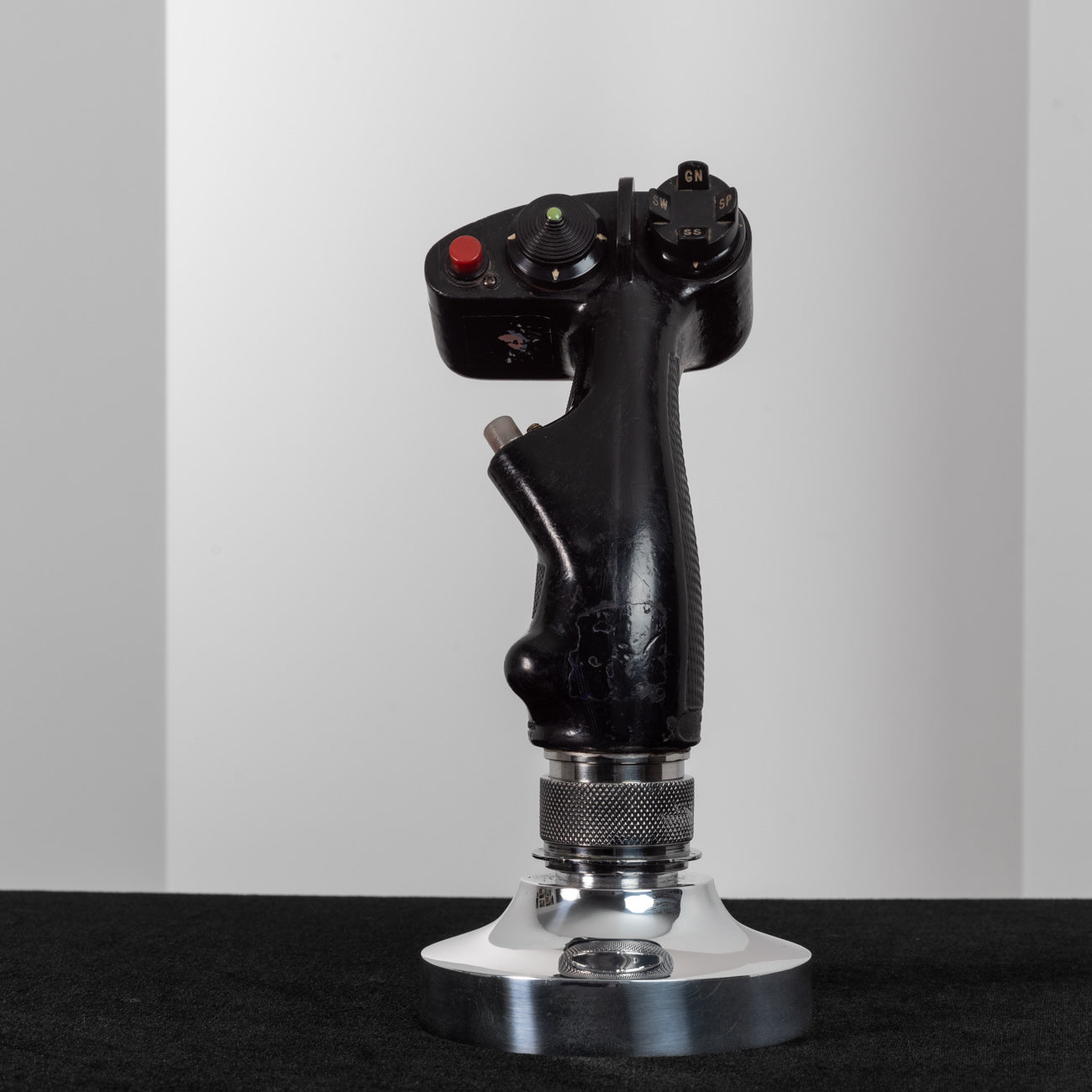 Bentleys London | Shop Motoring, Flying and Sailing | Pilots Control ...