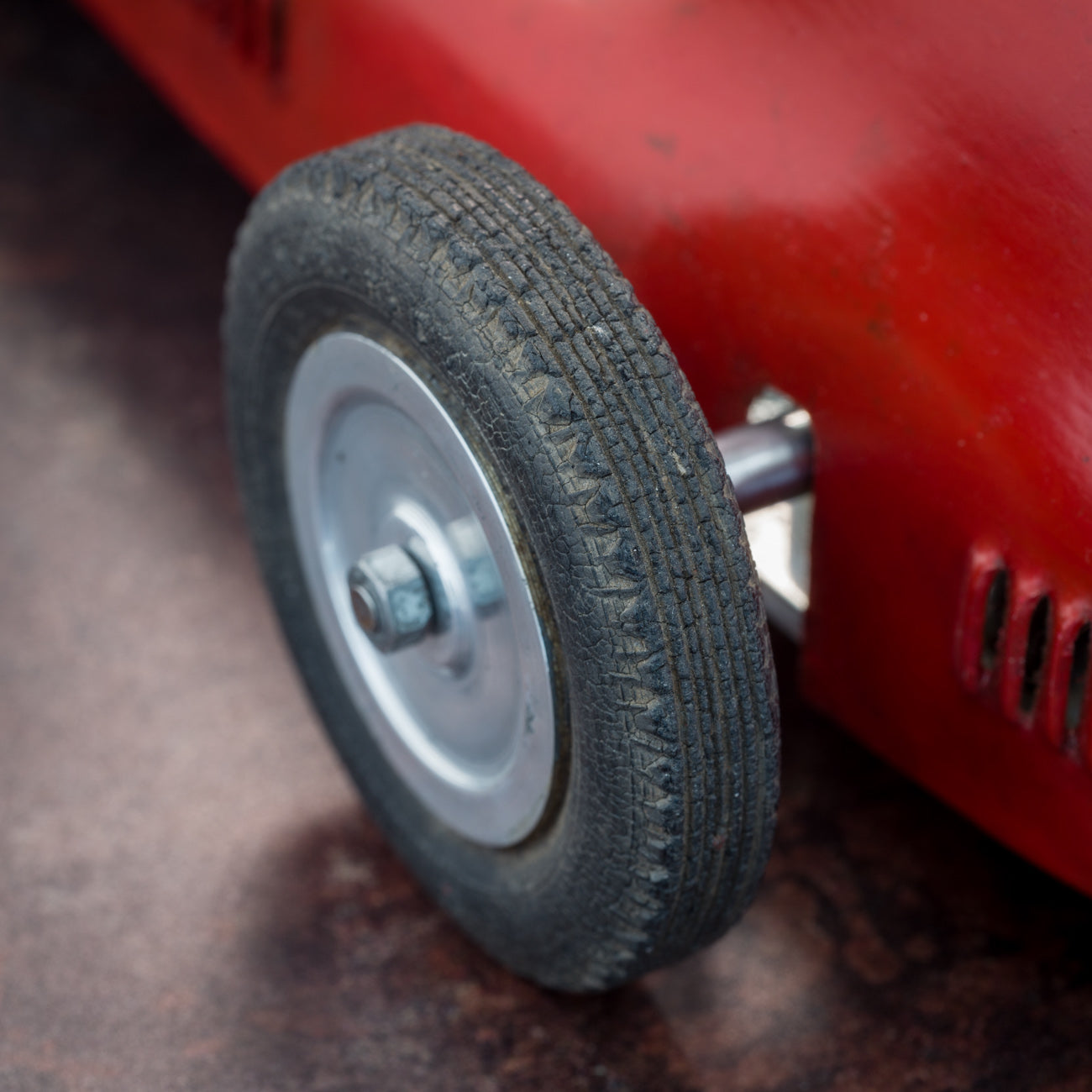 Red Metal Body Track Rail Race Car – Bentleys London