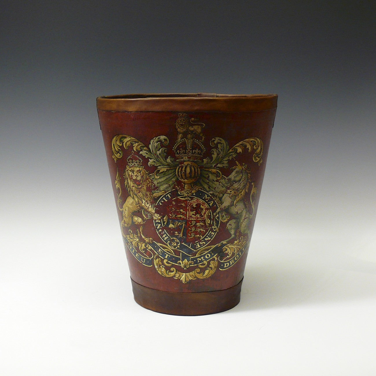 Royal Crest Fire Bucket – Bentleys London
