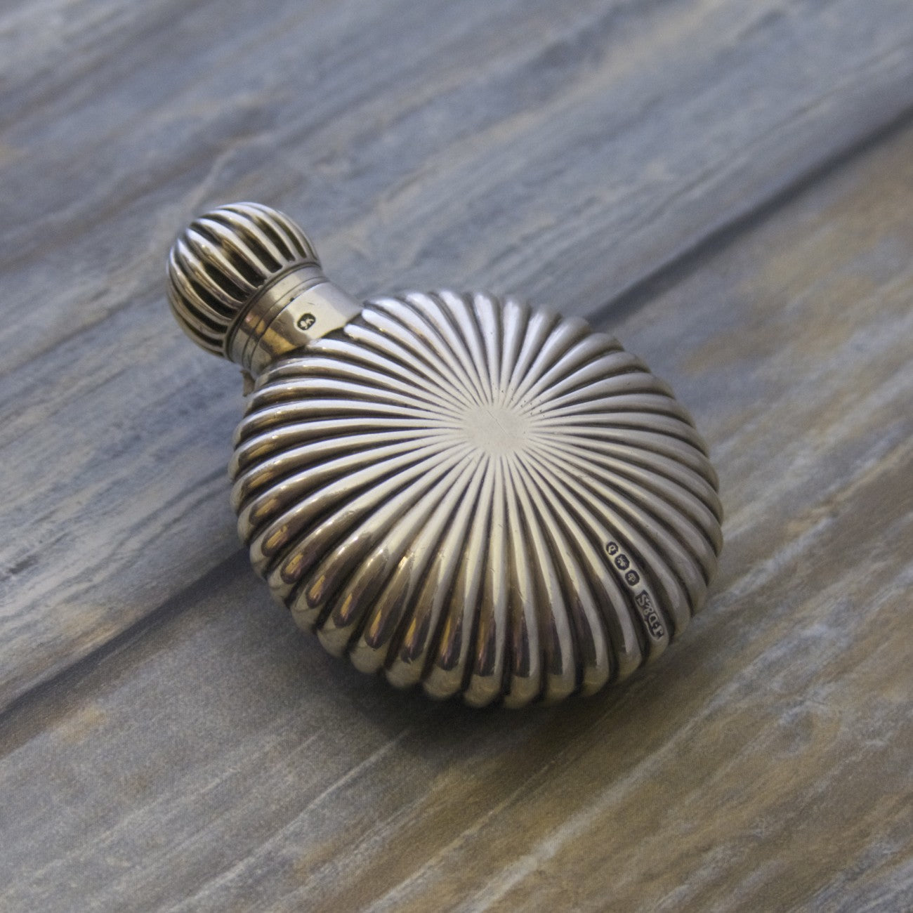 Silver Perfume Bottle – Bentleys London