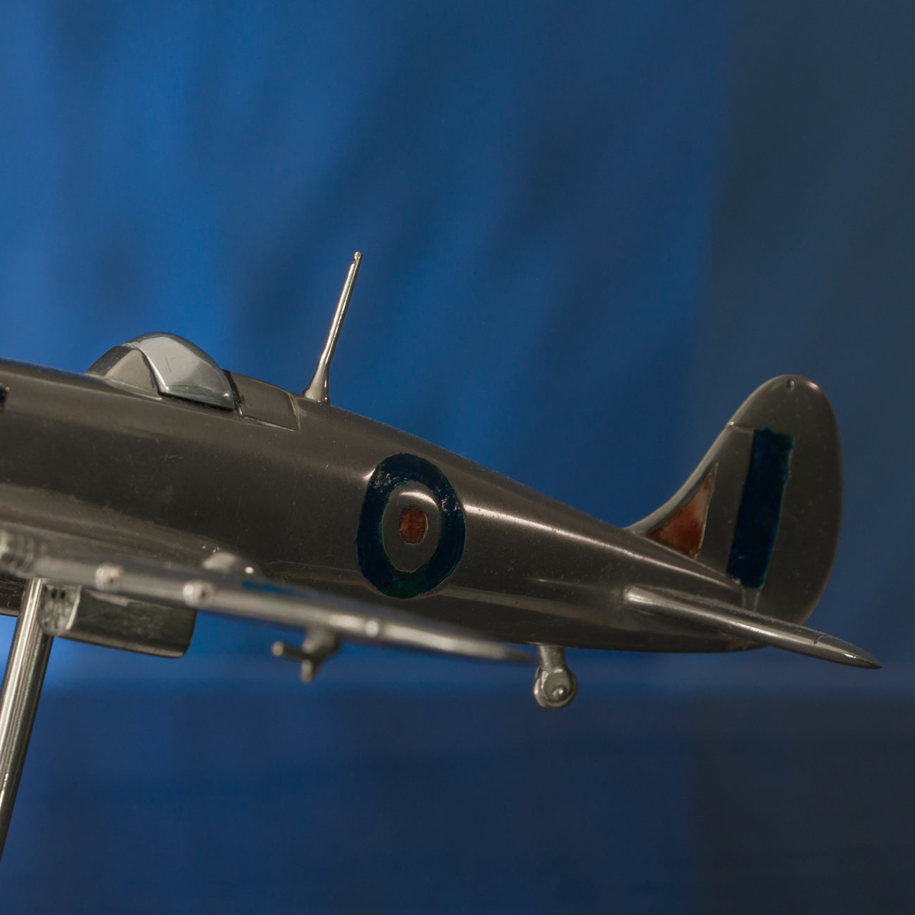 Model Spitfire – Bentleys London