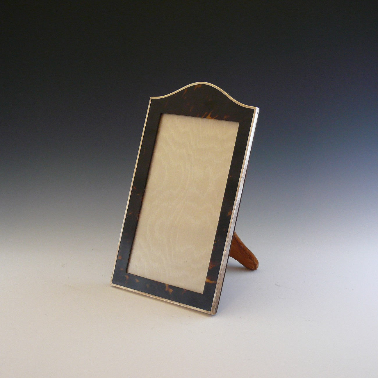 Large Tortoiseshell and Silver Frame – Bentleys London