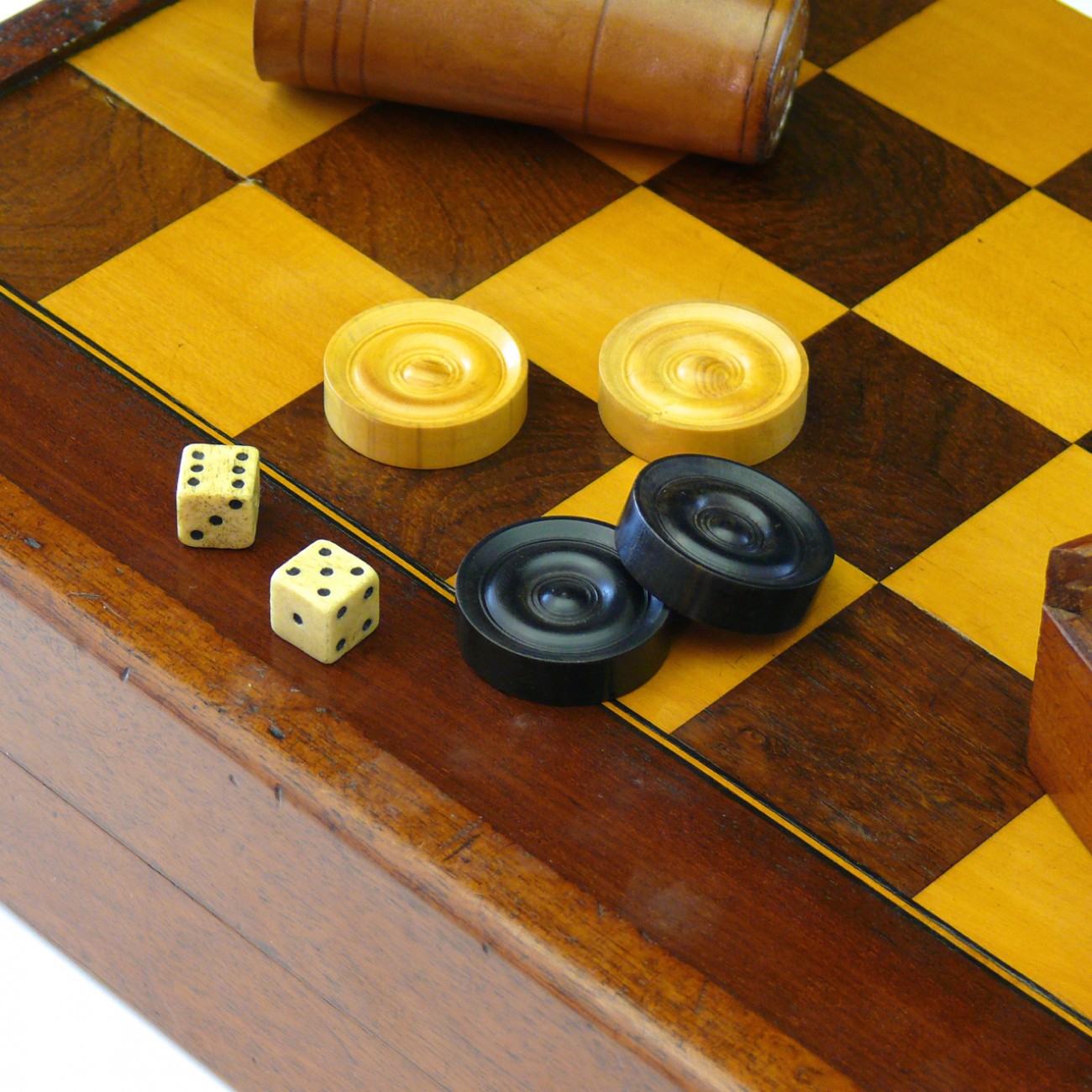 Backgammon and Checker Board – Bentleys London
