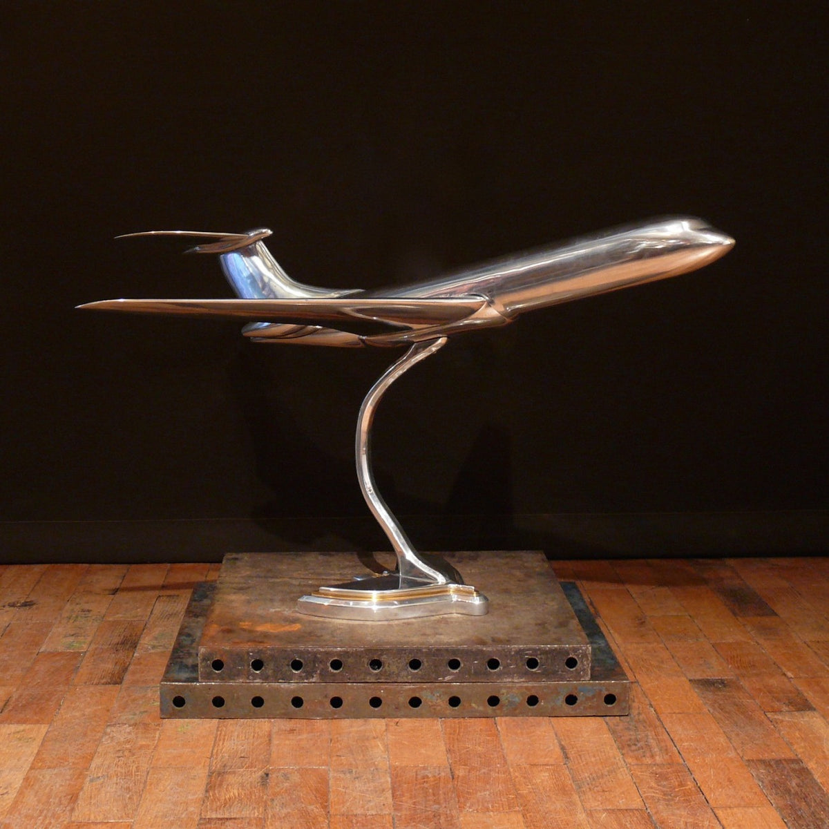 Aluminium Vickers VC10 Model – Bentleys London