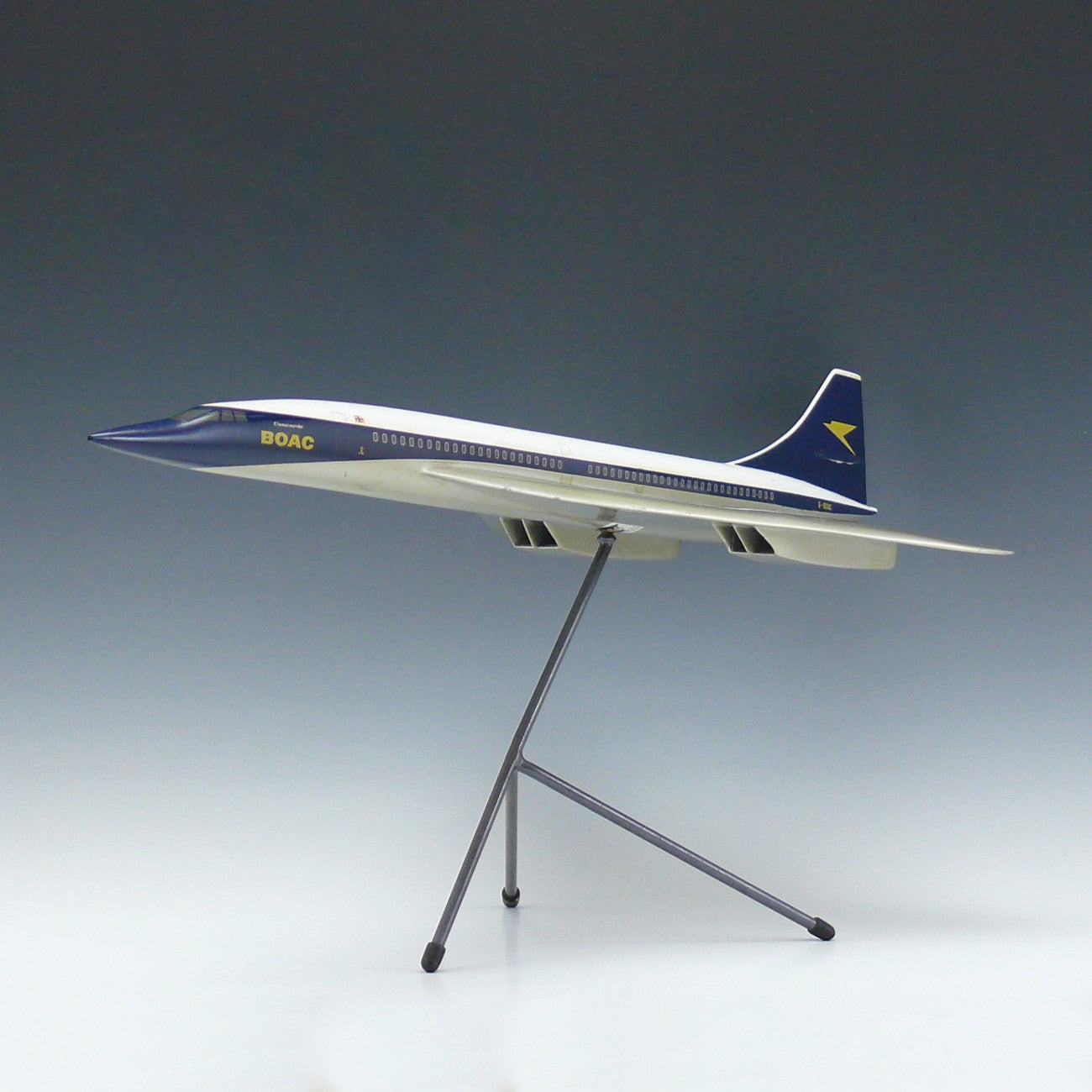Model Concorde in BOAC Livery – Bentleys London