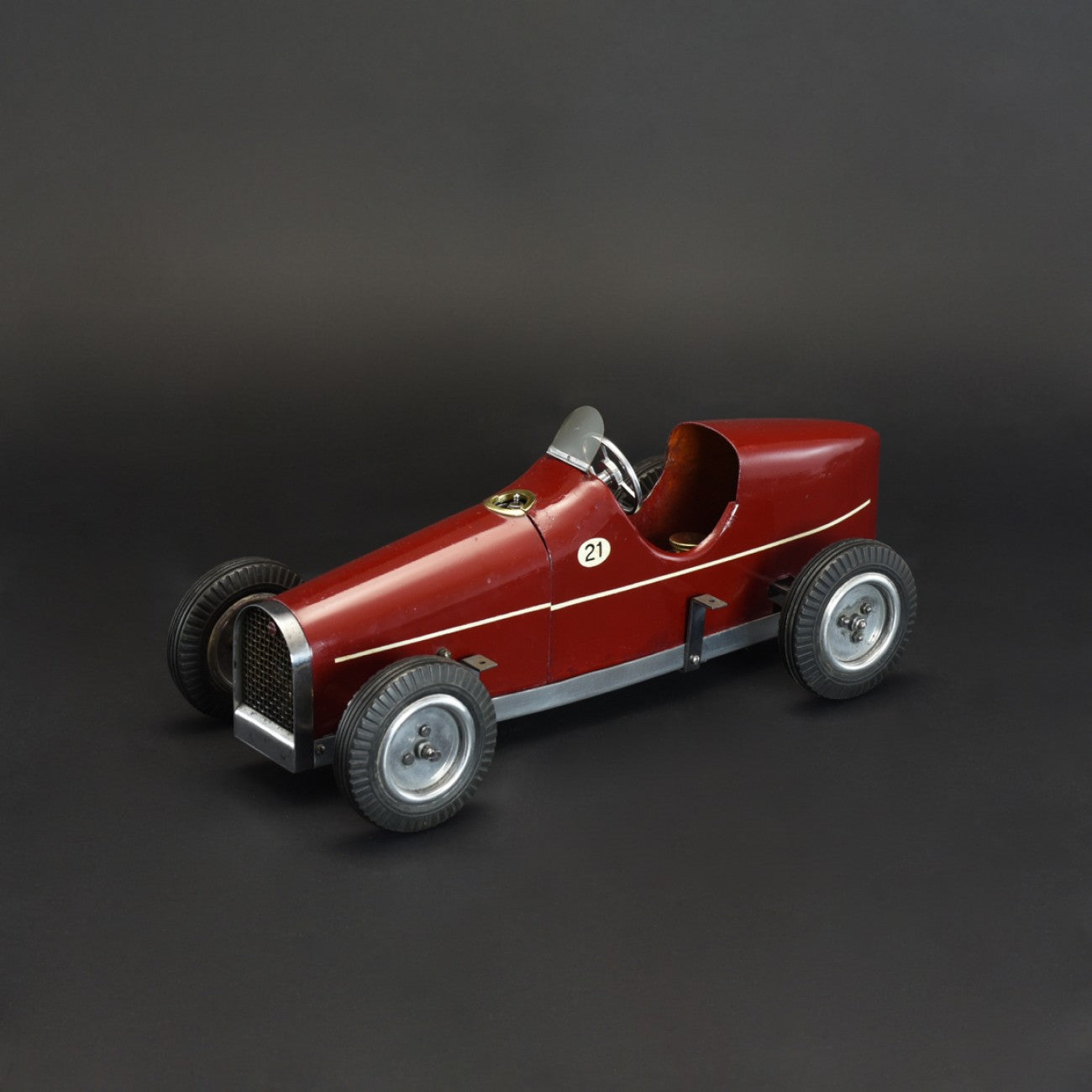 Red M&E Wasp Tether Car – Bentleys London