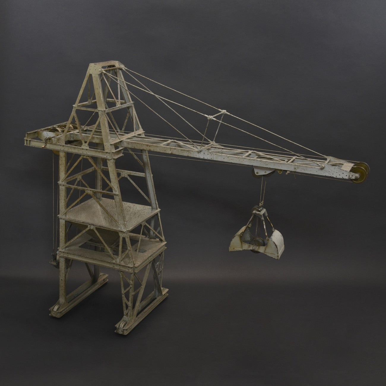 Metal Model Dockside Crane – Bentleys London