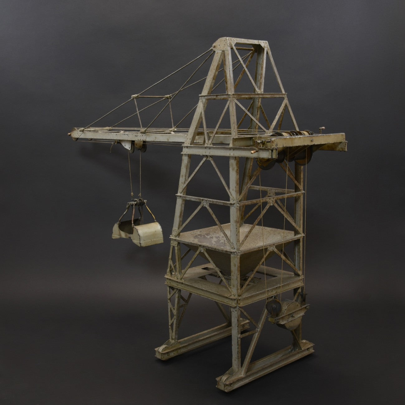 Metal Model Dockside Crane – Bentleys London