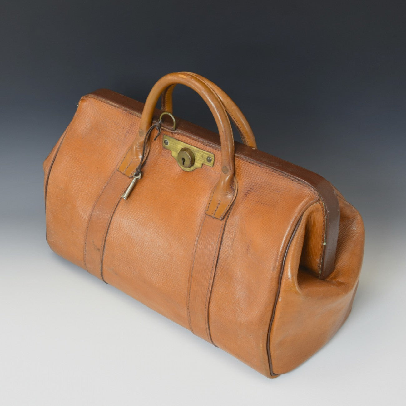 Leather Bank Bag – Bentleys London