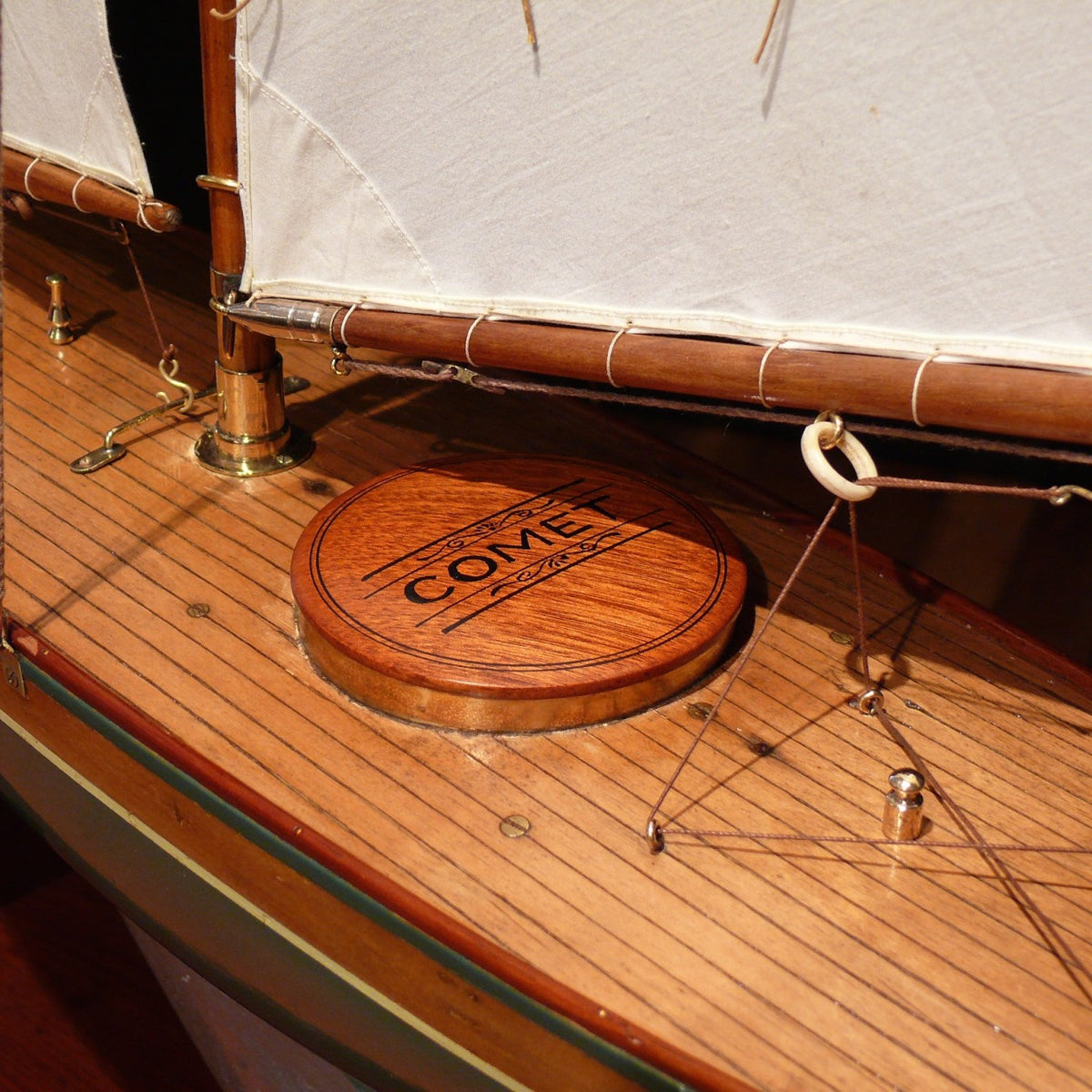 'Comet' Pond Yacht – Bentleys London