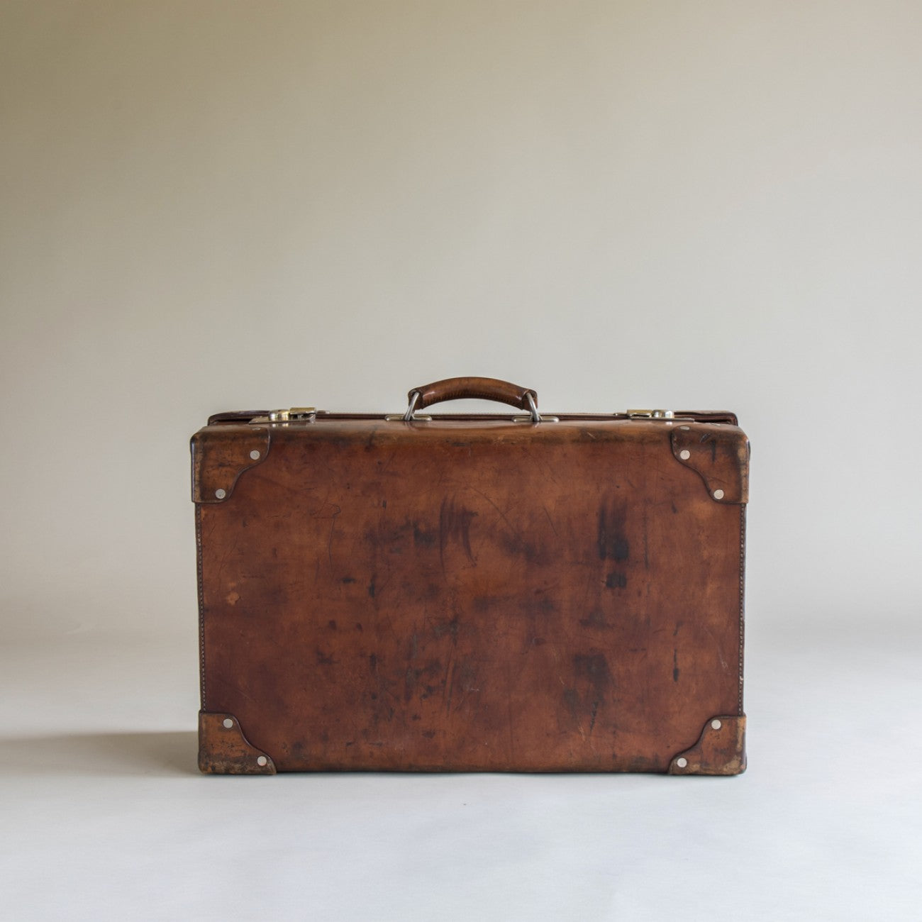 Fine Mid-Tan Leather Suitcase – Bentleys London