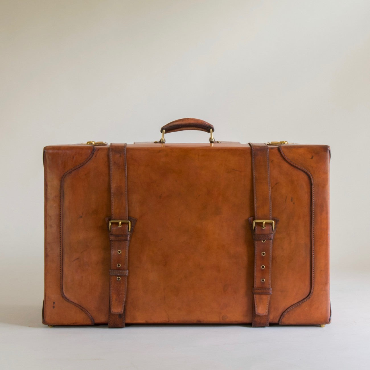 Large Tan Leather Suitcase with Straps and Tray – Bentleys London