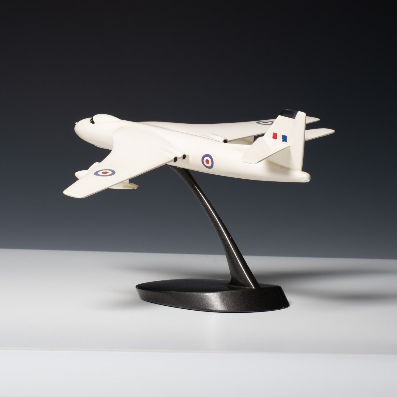 RAF Vickers Valliant Bomber Model – Bentleys London