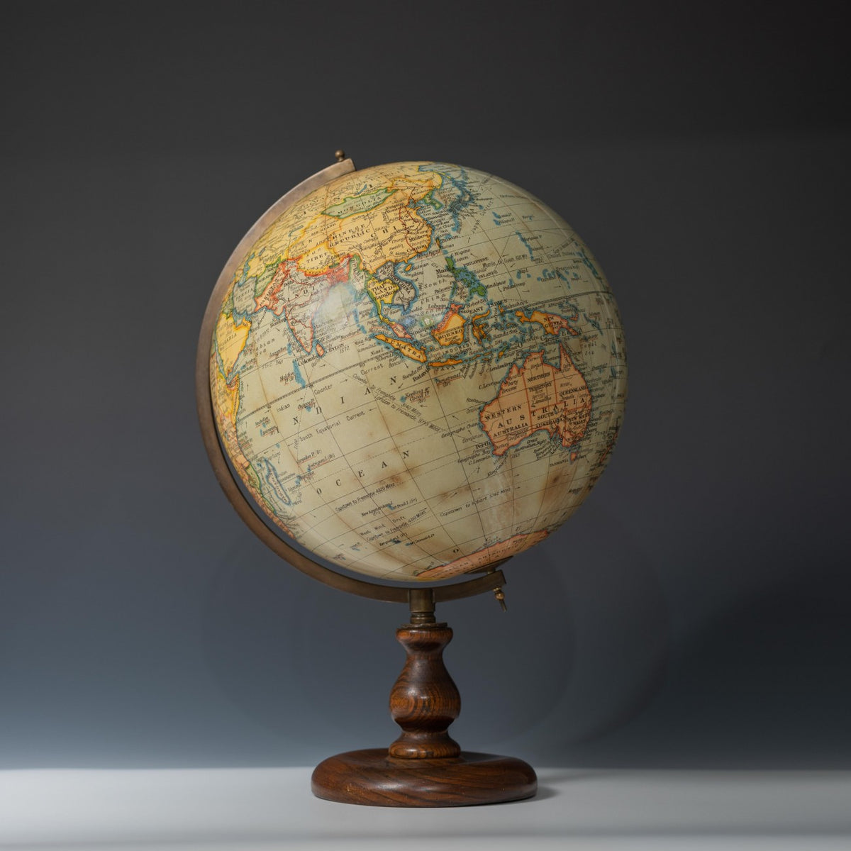 Geographia 10 Inch Globe – Bentleys London
