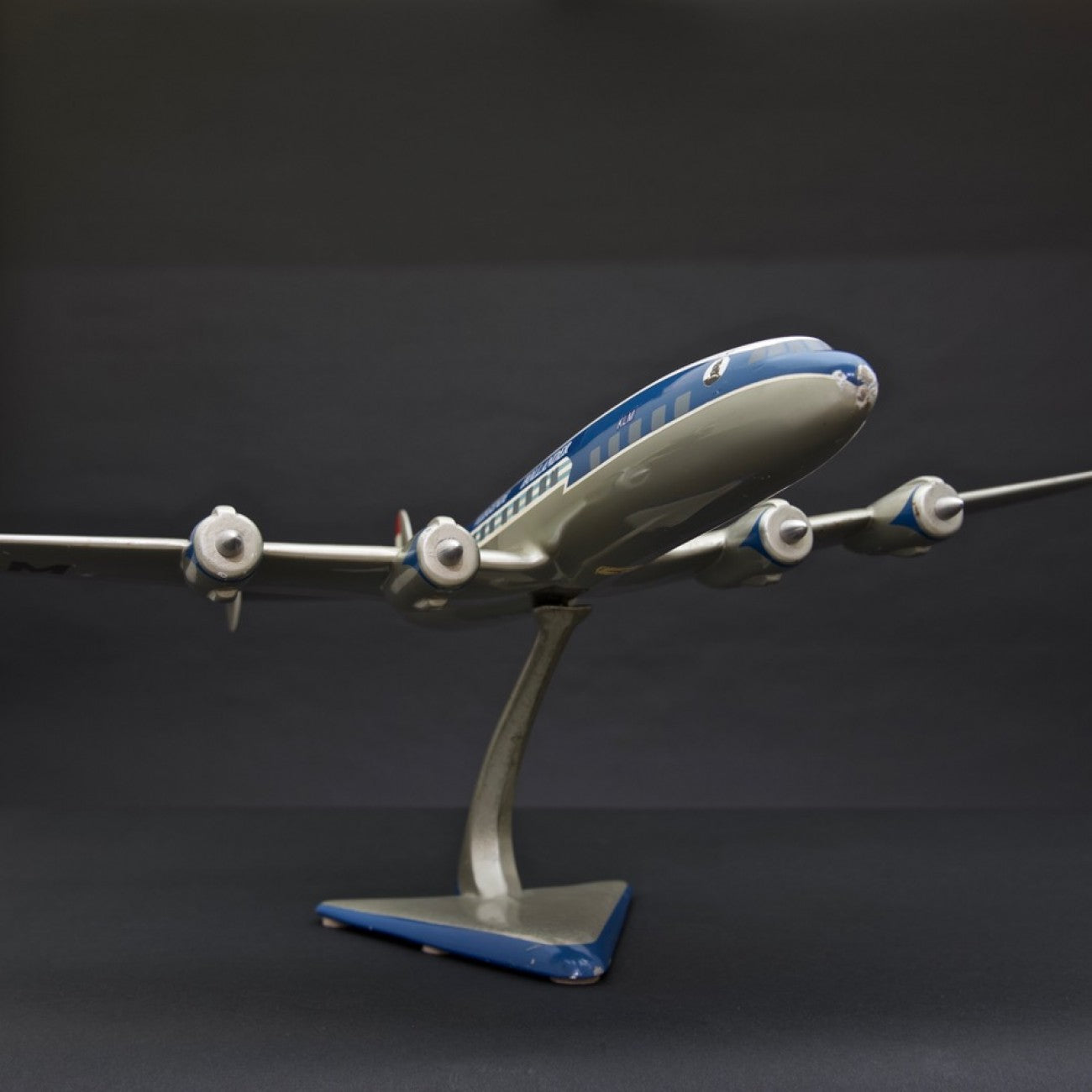Lockheed Super Constellation Large Scale Model – Bentleys London