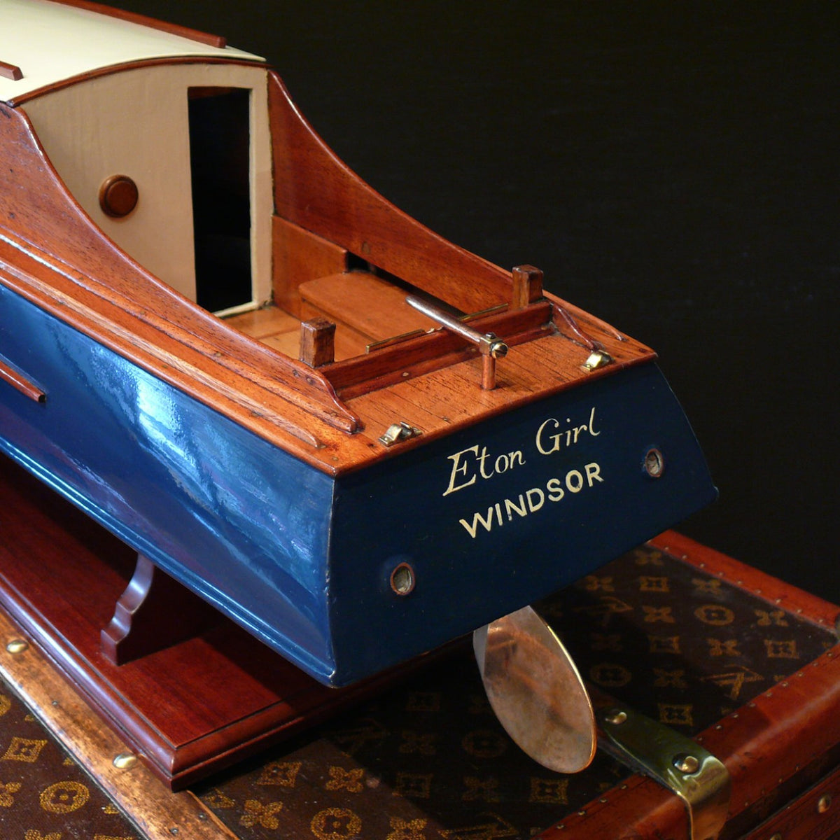 Thames River Cruiser Model 'Eton Girl' – Bentleys London