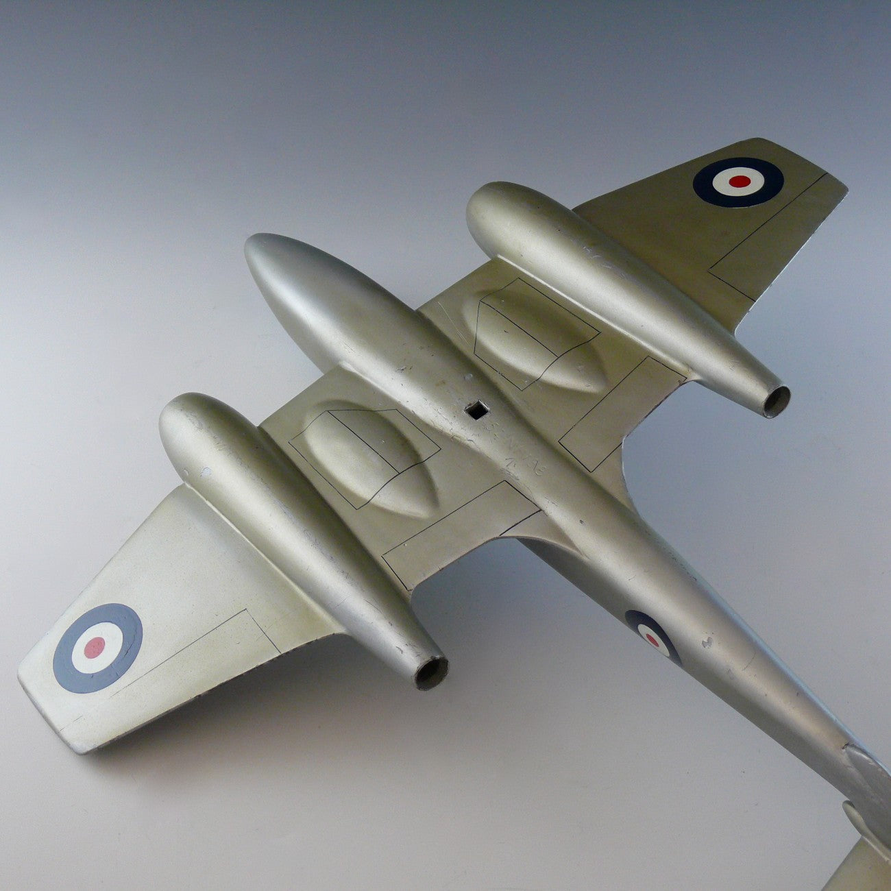 Gloster Meteor Model – Bentleys London