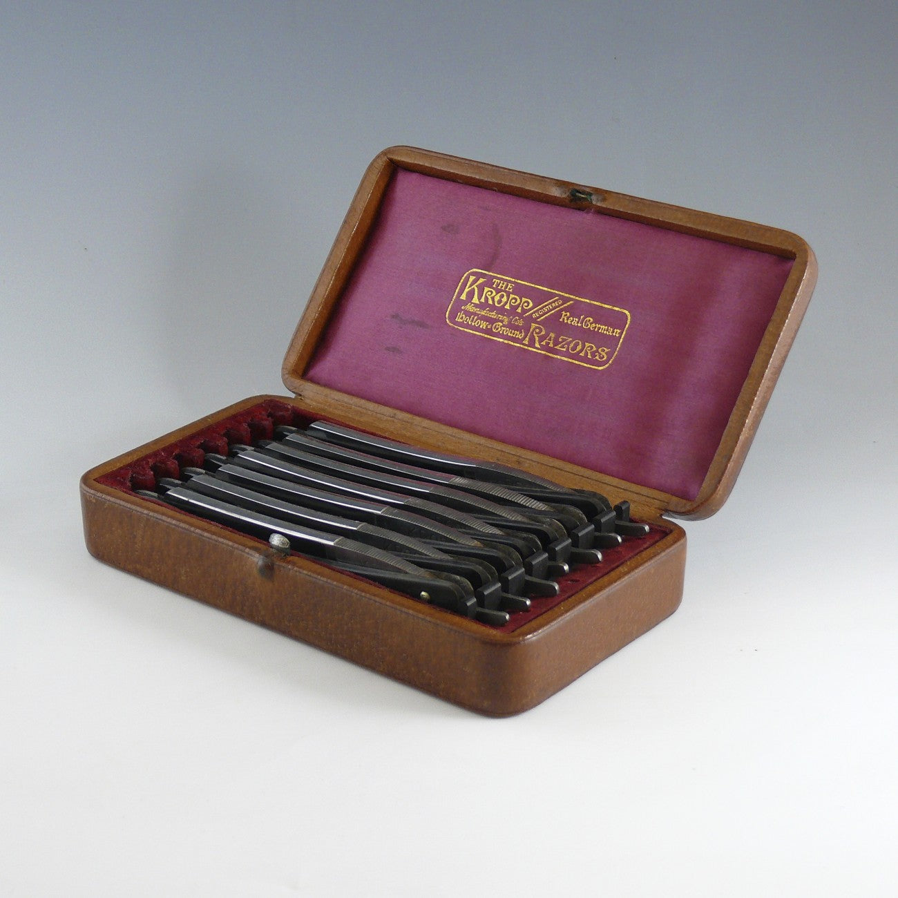 Leather Boxed Set of Straight Razors – Bentleys London