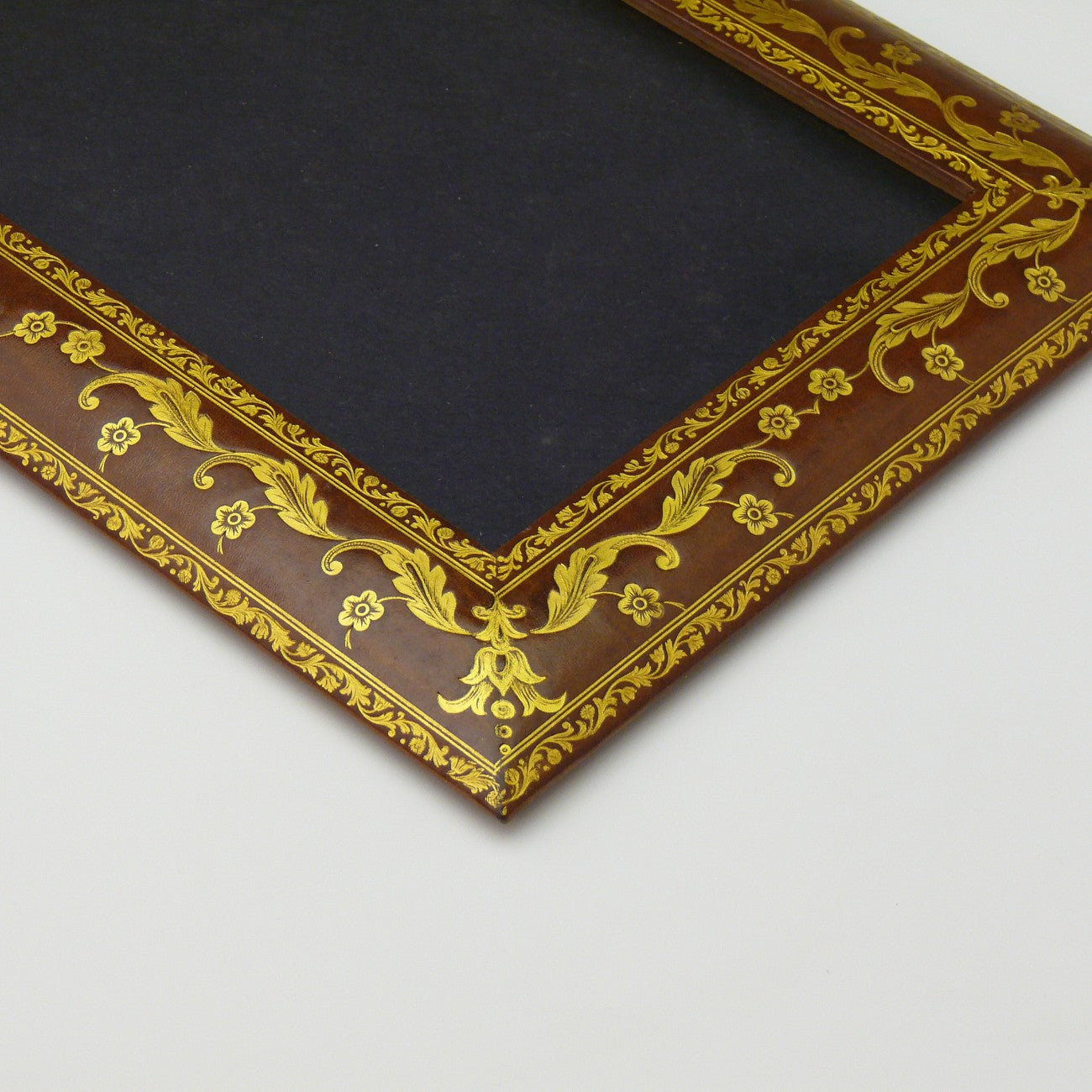 Leather Photo Frame – Bentleys London