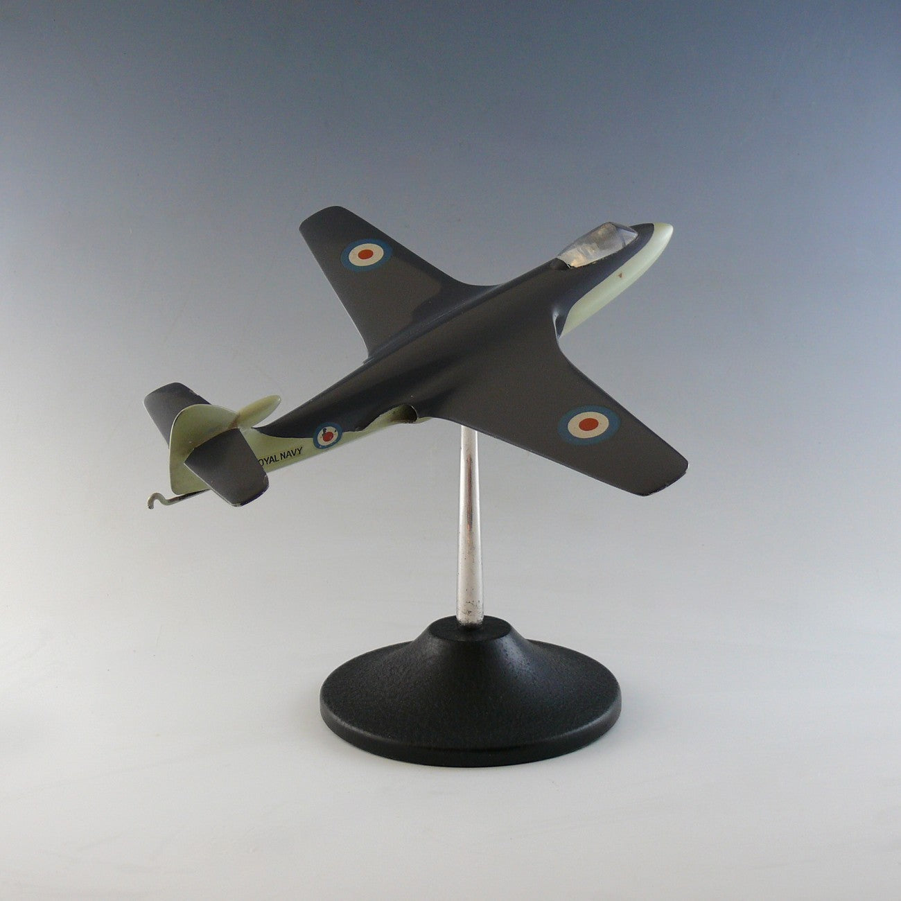 Hawker Sea Hawk Model – Bentleys London