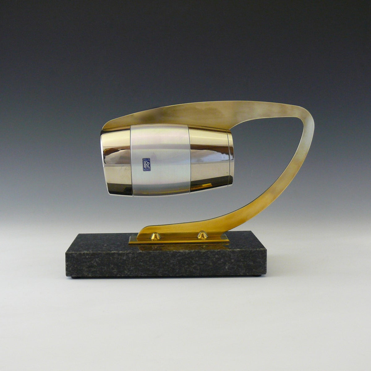 Rolls Royce RB211-524 Model Engine – Bentleys London