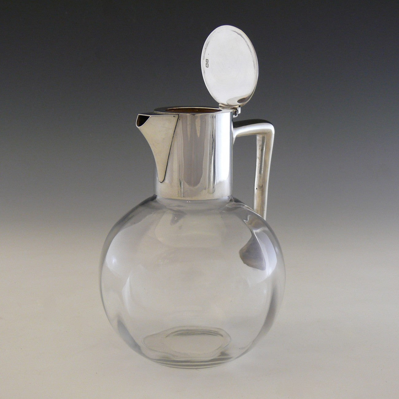 Ribbed Claret Jug – Bentleys London